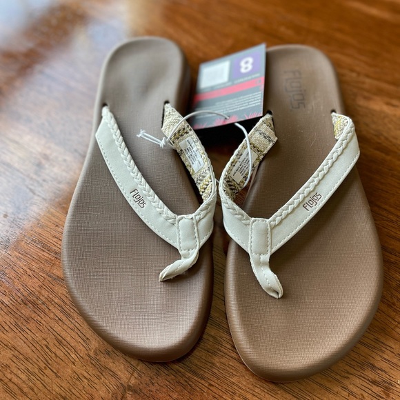 Flojos | Shoes | New Flojos Ladiess Size 8 Maddy Flip Flop Sandal ...